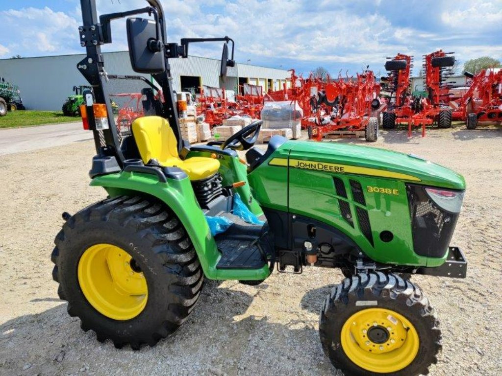 JOHN DEERE - 3038E - Mecavista